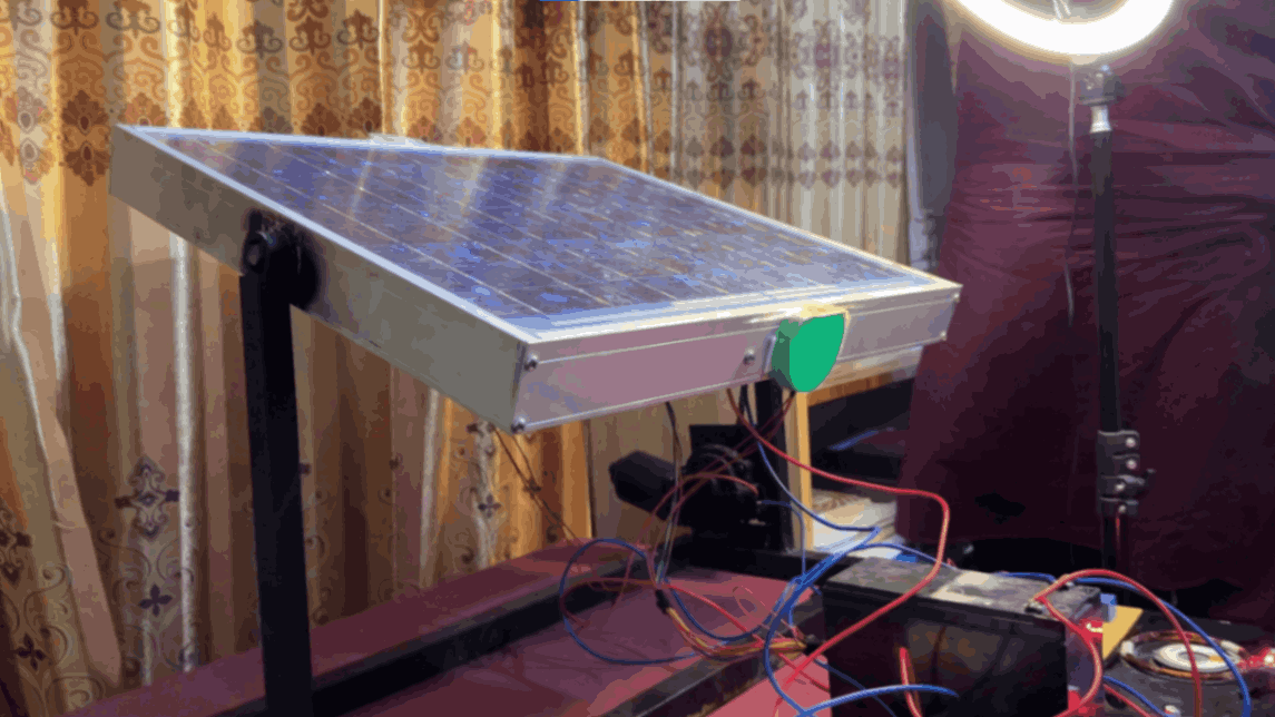 Solar Powered Battery Bank with Wireless Charging Station - Career ...